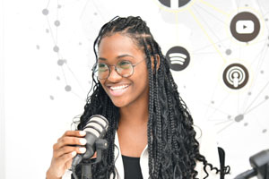 Letras (lyrics) de canciones de Génesis Colón